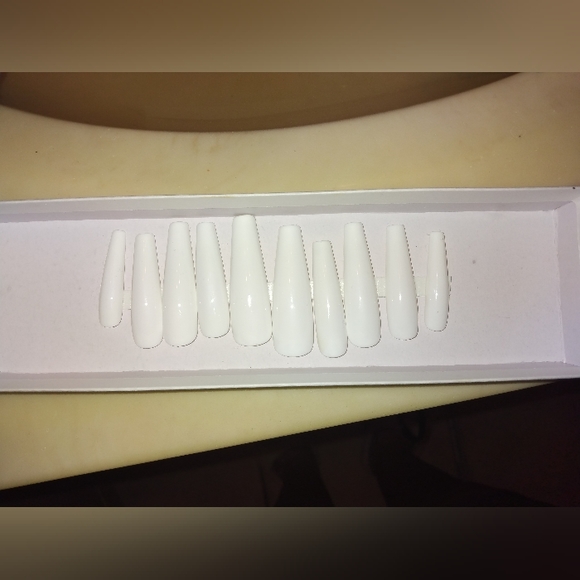 Makeup | Plain Set Of White Nails | Poshmark